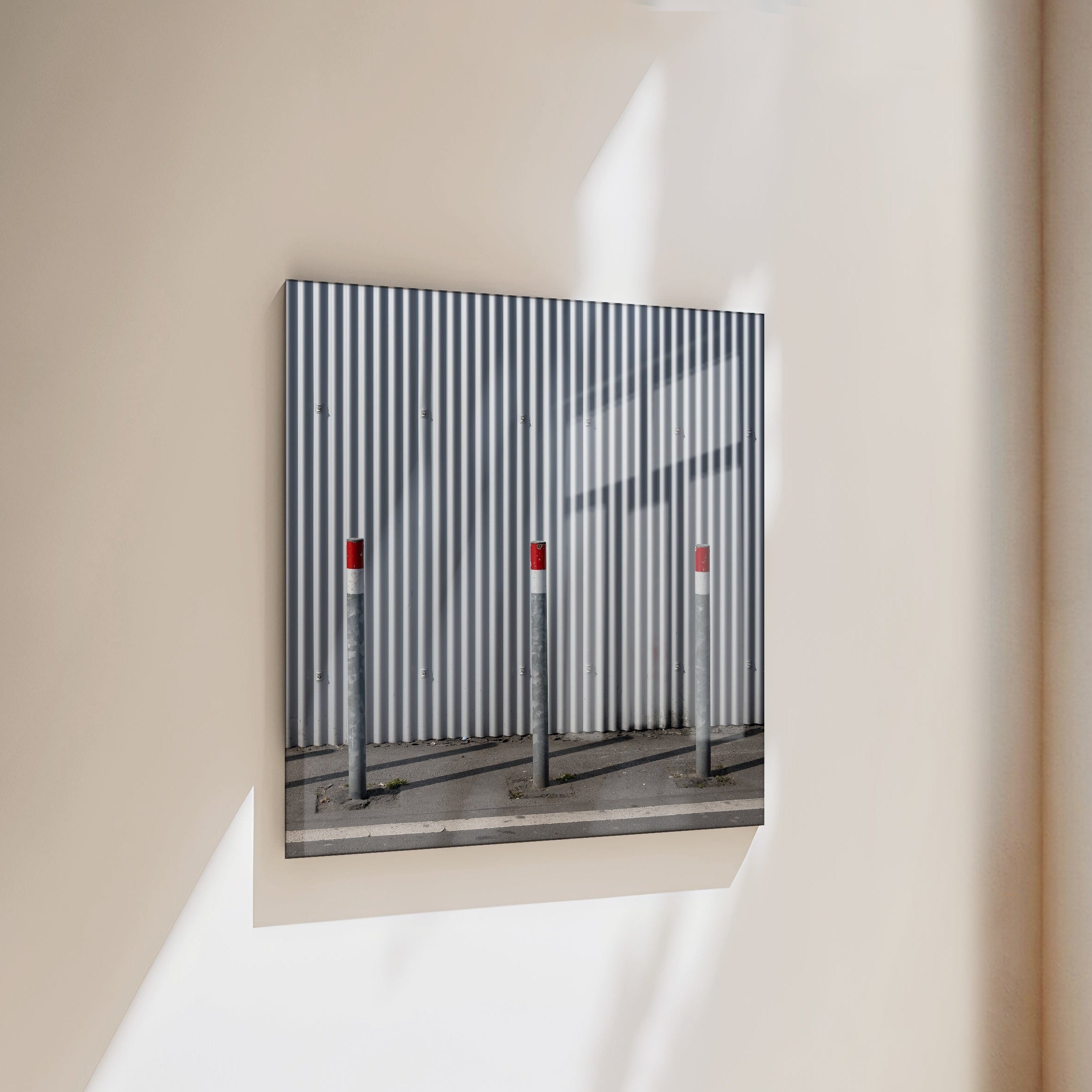 Three Red Dots – Nowa Studio